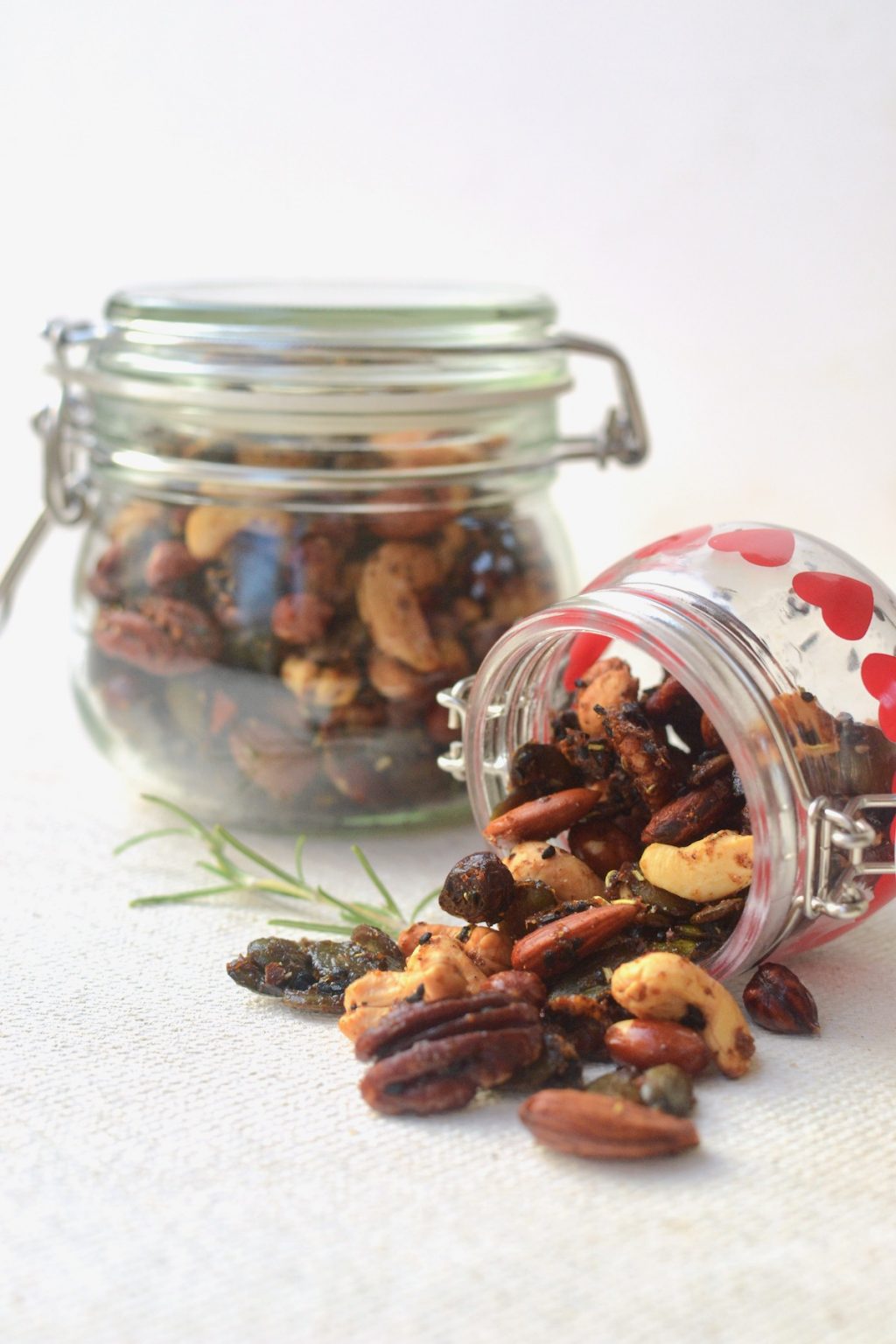 Sweet & Spicy Nuts - Vegan on Board